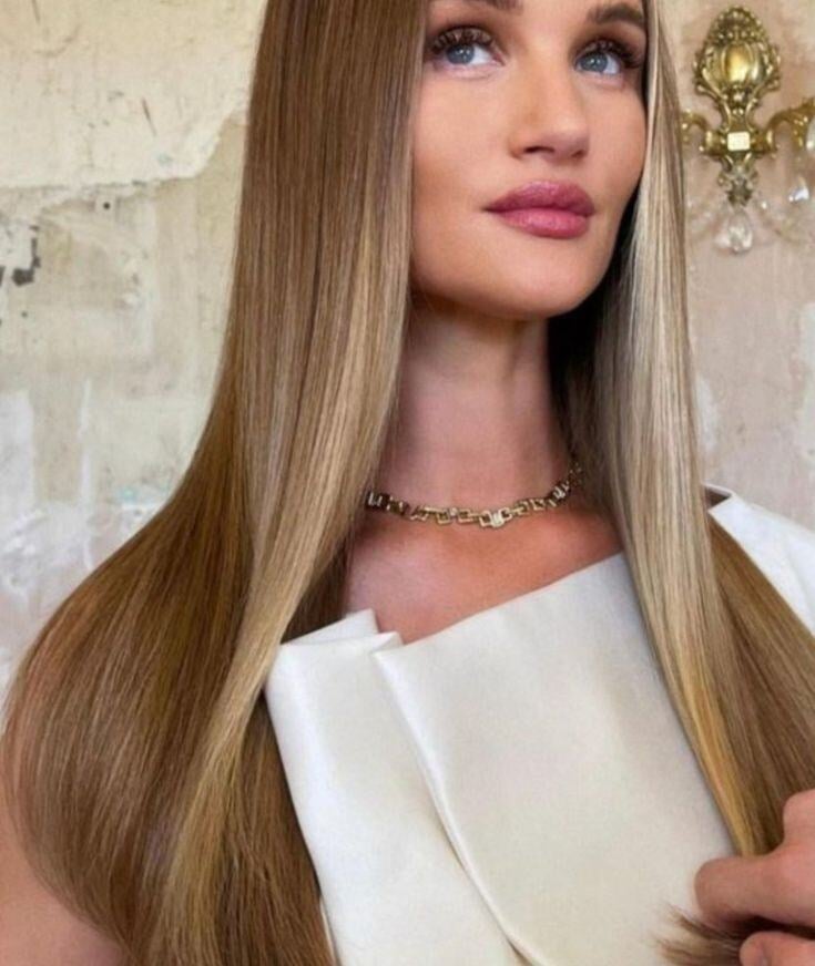 Glass Hair: The Ultra-Glossy Trend Everyone’s Talking About